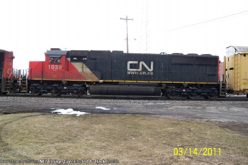 CN 1039